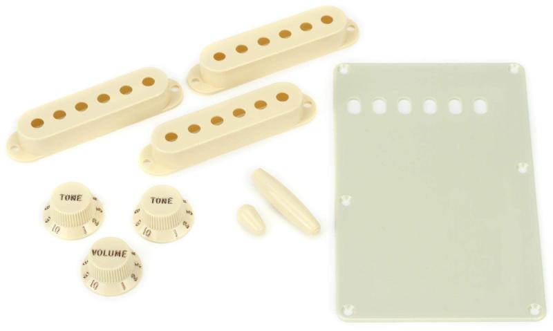 Fender パーツ Accessory Kit, Stratocaster®, Aged Whiteエイジドホワイトカラーコントロールノブ、スイッチとトレモロアームキャップ、バックプレート、ピックアップカバー入り