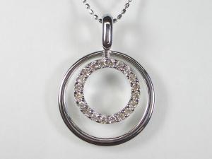 【仕様】ダイヤ20石：0.2ct【チェーン】K18WGカットボール40cm【サイズ】幅11.2mm×高さ23.0mm×厚さ5.0mm【重量】N込み3.0g【素材・材質】ダイヤモンド,地金（K18ホワイトゴールド）【ご注意】受注生産商品ですの...