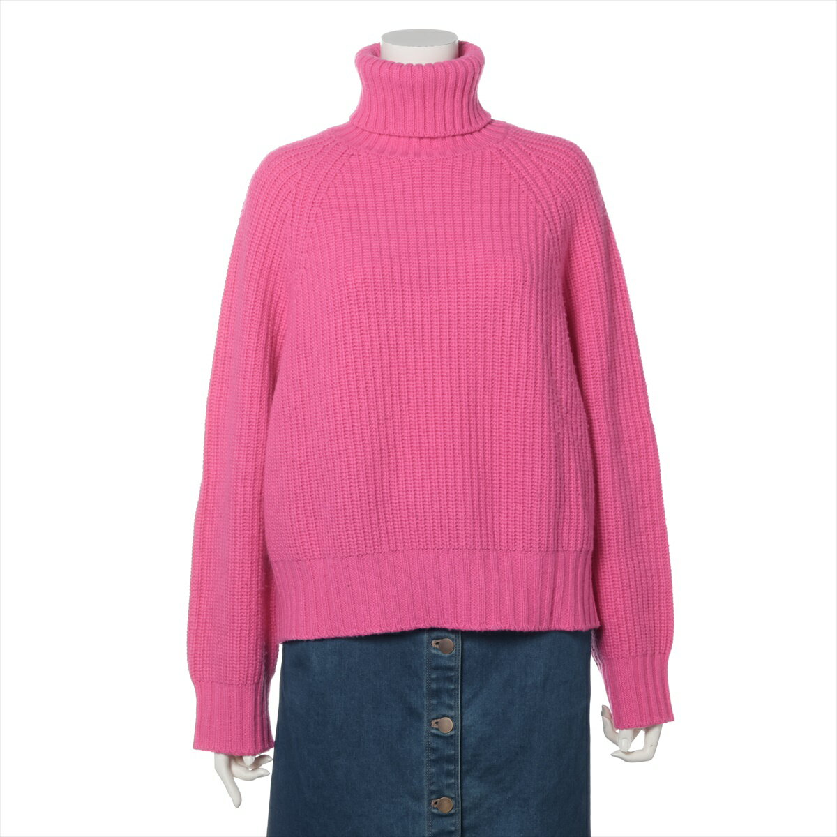 商品番号 A4134503 カテゴリ トップス ブランド プラダ 商品ランク AB サイズ 表記サイズ：40 総丈：約64.0 肩幅：約54.0 身幅：約59.0 袖丈：約48.0 付属品 なし カラー ピンク 素材 ウール×カシミヤ 備考...