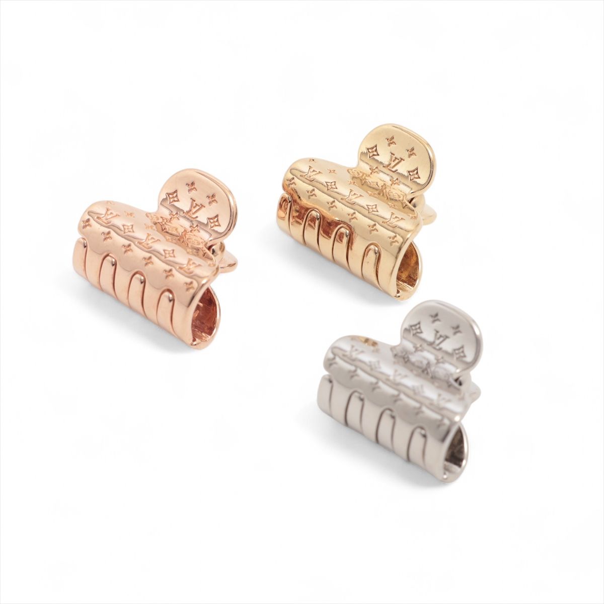 商品番号 A4387892 カテゴリ ヘアクリップ ブランド ヴィトン 商品ランク AB サイズ 備考：サイズW：1.7cm　サイズH：1.6cm 付属品 なし カラー ゴールド×シルバー 素材 GP モデル アクセソワール シュブ ナノグ...