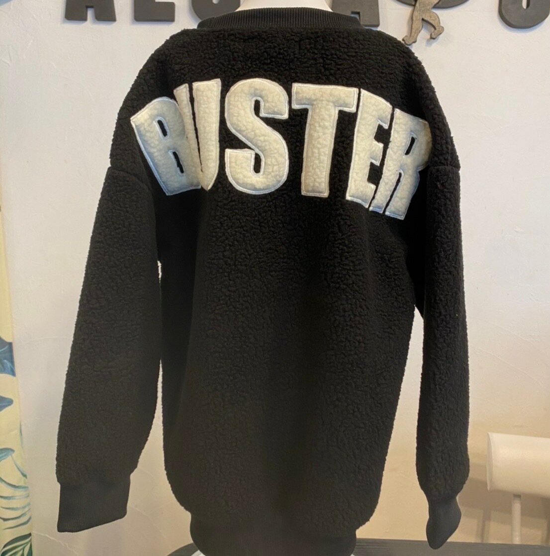 キッズボアモコモコトレーナー(ブラック)120.130 モコモコで暖かいキッズトレーナー 翌日発送可能(土日祝・定休日省く)サイズ・容量SIZE 120 130 身　幅 44 46 着　丈 55 59 肩　幅 44 46 袖　丈 37.5 ...