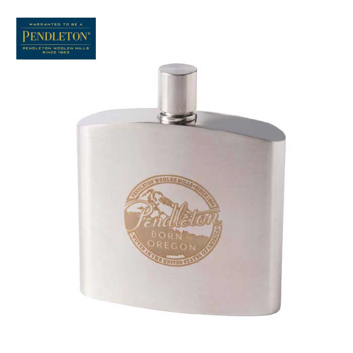 ウィスキーボトル｜Whisky Bottle ウィスキーボトル（スキットル）は、ウィスキーやウランデーなどアルコール度数の高い蒸留酒を入れて持ち運ぶための携帯用ボトル。PENDLETONのロゴが入っているだけでお洒落に。 サイズ : ONE...