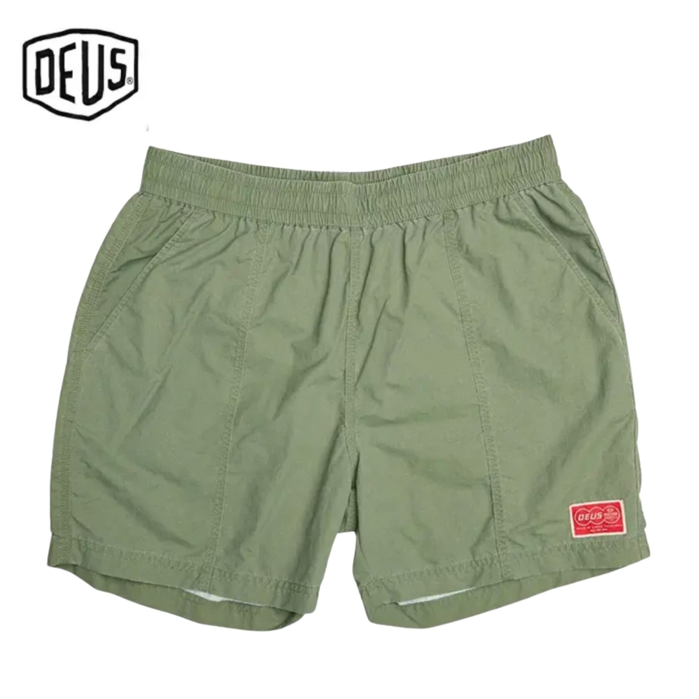 GLIDE SWIM SHORT たまに家を出るのが好きなあなたには、Glide Swim Shortのような万能トランクスが必要だ。ノーズライディングにもラップスイミングにも最適な16インチのレッグと、アシッドウォッシュ加工を施したナイロ...