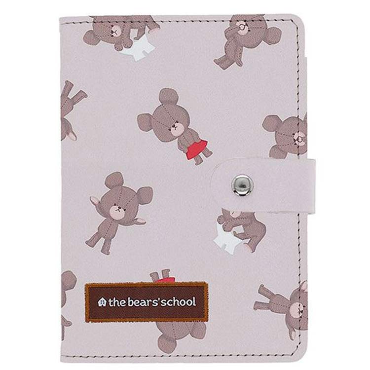 商品仕様【サイズ】 閉じた状態：約H16×W11×D1cm 開いた状態：約H16×W23cm 【仕様】合成皮革・プリント・織りネーム 【原産国】中国特記事項※画像はあくまでも商品イメージになります。実際の商品と色や仕様が異なる場合があります...