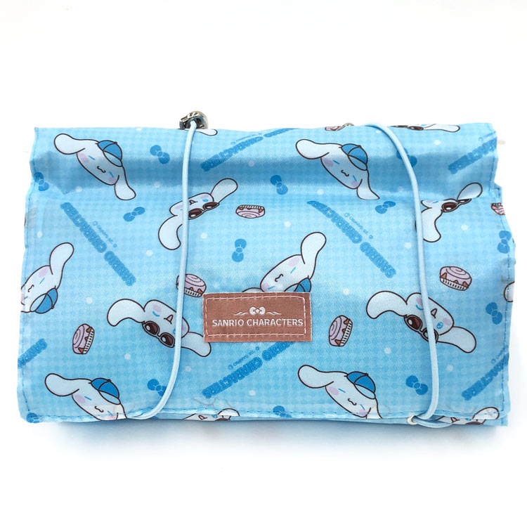 商品仕様【サイズ】 開けた時：約W225×H467mm 閉じた時：約W225×H110×D50mm ポーチS：約W200×H55×D40mm ポーチL：約W205×H75×D60mm パッケージ：約W120×H280mm 【素材】本体：ポリ...