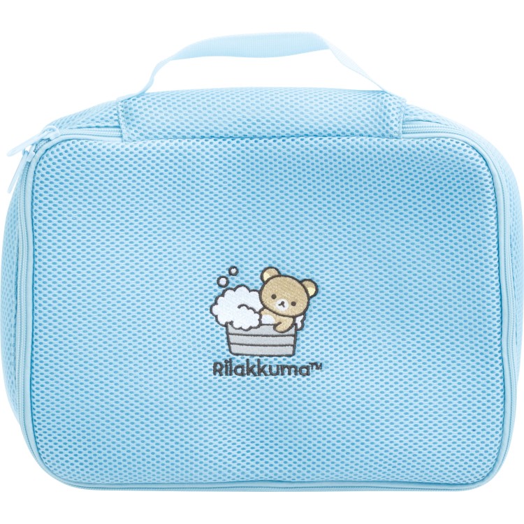 商品仕様旅行がもっと楽しくなる！ 機能もかわいさも兼ね備えたアイテムが、旅気分をグッと盛り上げてくれるかも？ 【サイズ】約240×300×70mm 【素材】ポリエステル 【仕様】刺しゅう入り 【生産国】中国 【特長】衣類の収納はもちろん、旅...