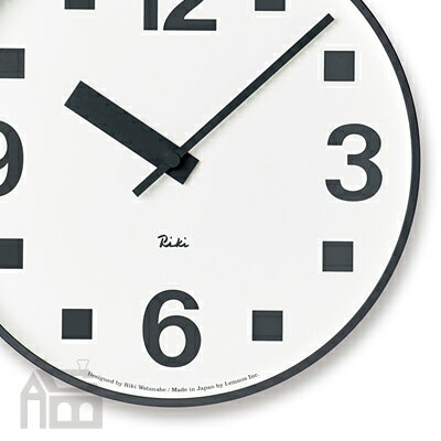 公園や駅前などで見かけるパブリッククロック。 使われている文字板デザインの多くが渡辺力の仕事であることはあまり知られていません。 1970年代より精力的に空港、ホテルの世界時計やポール時計等モニュメンタルな公共時計を第一線でデザインしてきた...