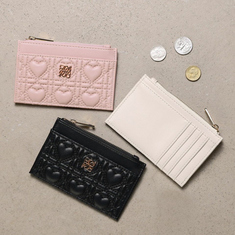 ・現金やカードを最小限にして持ち歩きたい方にぴったりのフラグメントケースです・ぷっくりしたハートキルトデザインがポイント◎・前面にはICカードやレシートなどの収納に便利なオープンポケットが1つ付いています。・背面にはカードポケットが4つとオ...