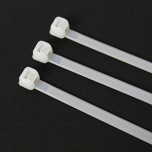 電線・配線のまとめに便利な結束バンド。■商品詳細メーカー名：ナックスサイズ：幅4.4mm×200mm最大結束径：φ54mm購入単位：1パック（100本）配送種別：在庫品【検索用キーワード】梱包 作業用品 結束用品 輪ゴム 荷造り紐 タイ け...