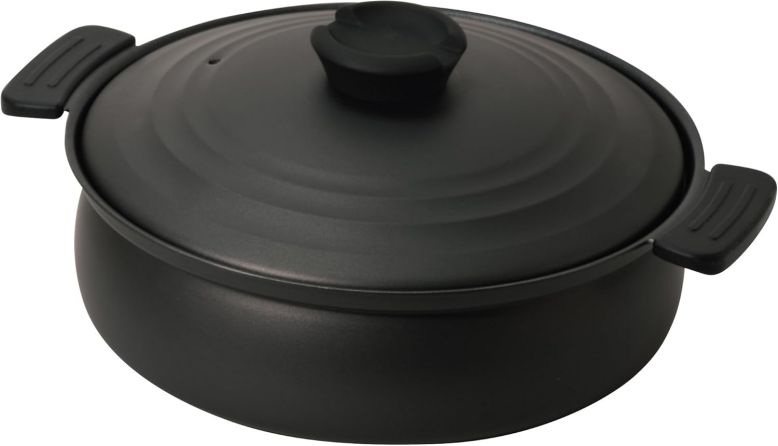 商品名 IH対応 土鍋風 卓上鍋 26cm 軽量ふっ素加工 ブラック HC466 商品説明 製品サイズ:(約)幅33.5×奥行27.5×高さ13cm、満水容量/4.1L、本体の深さ/(約)6.5cm製品重量:(約)1.018kg表面加工:内...