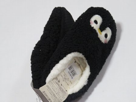■商品説明→ペンギンのスリッパ　未使用品。足のサイズ：23〜25cm用。底面：滑り止め加工。ファッション雑貨を取扱中！！　裏原系、ストリート、レディース　その他レアで気になるアイテム満載！！　