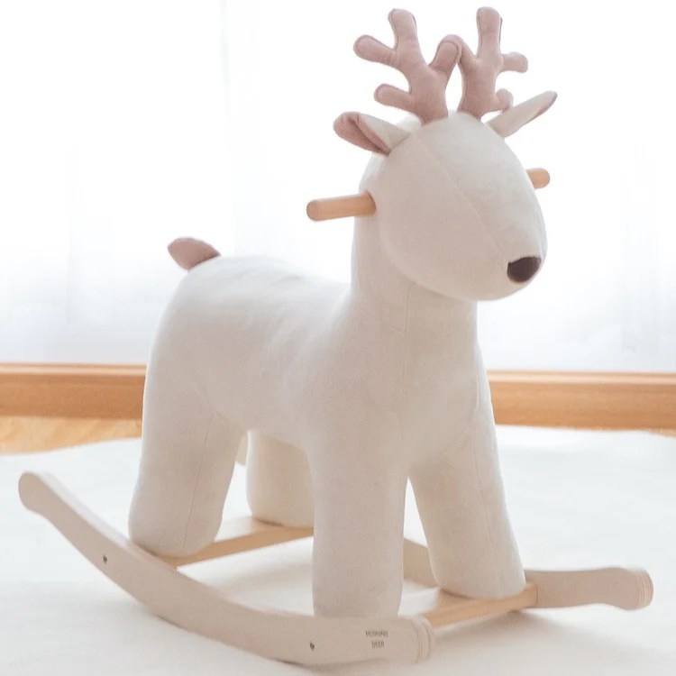 ゆらゆらと乗れる鹿のおもちゃです 優しい色合いでお子様の大切なお友達に リビングにおいても馴染みます おしゃれなインテリアにも♪ ■サイズ 長さ68cm,幅29cm,高さ68cm 対象年齢1~6歳 50kgまで ──── ■商品や注文につい...