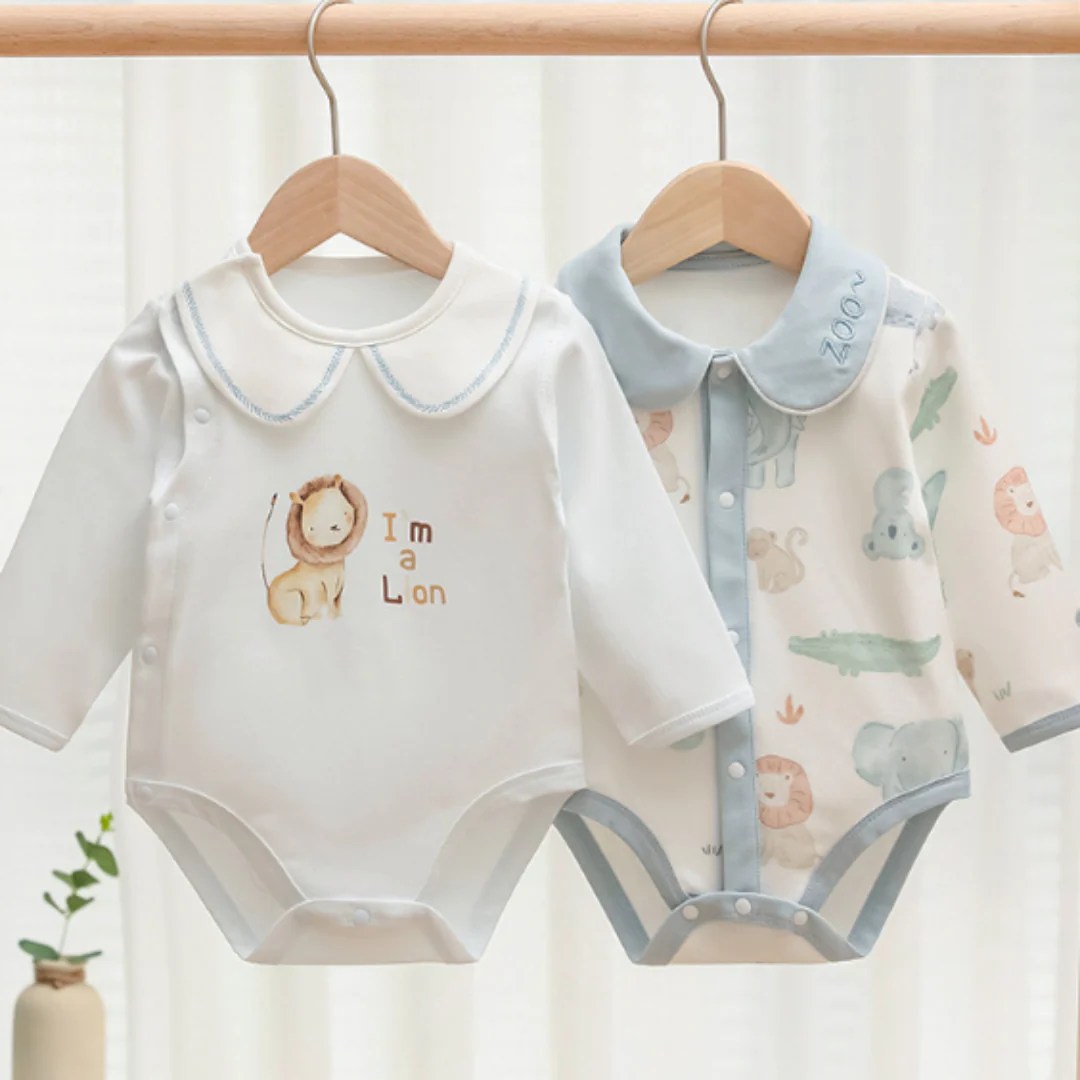 ズーロンパース 襟が可愛いコットンのロンパースです 色合いも動物たちの柄も可愛く、コットン100％で赤ちゃんを優しく包みます♪ 素材▼ 綿100% ■サイズ—着丈(首元から股下) 60—36cm 70—40cm 80—42cm 90—45c...