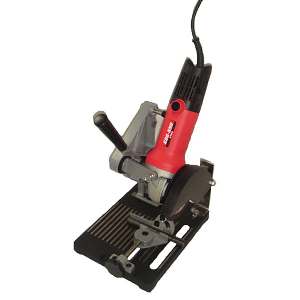 品　番 25482商品名【SK11】ディスクグラインダースタンド 特　長●お手持ちのディスクグラインダーを取付けて簡易切断機早変わりします。 ●スタンドに取り付け、安定した切断作業を安全に出来ます。 ●連続した切断作業に最適です。仕　様●取...