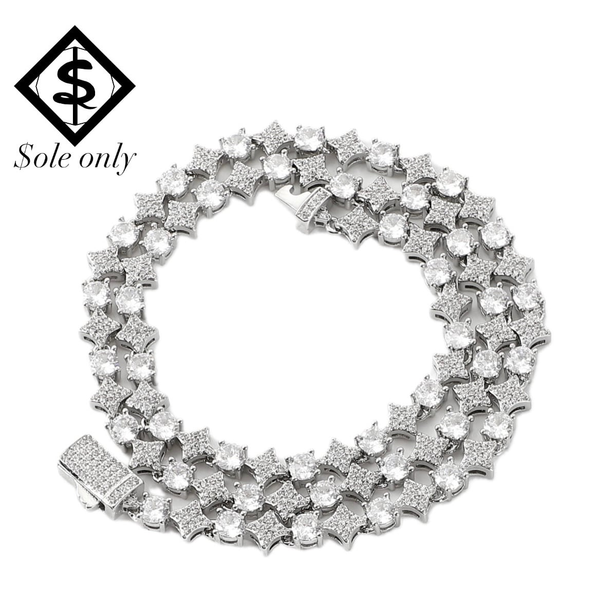 ソールオンリーの定番テニスチェーンに、個性的なスター（星型）モチーフを組み合わせたネックレス。男女問わず使いやすいベーシックな長さ。幅は6mmと程よく存在感があり、1本で主役になれるアイテムです。(※別売りペンダントトップとのカスタムも可能...