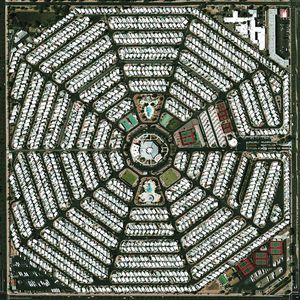 2015/3/17 発売輸入盤レーベル：EPIC収録曲：1. Strangers to Ourselves - 3:242. Lampshades on Fire - 3:083. Shit in Your Cut - 4:444. Pis...