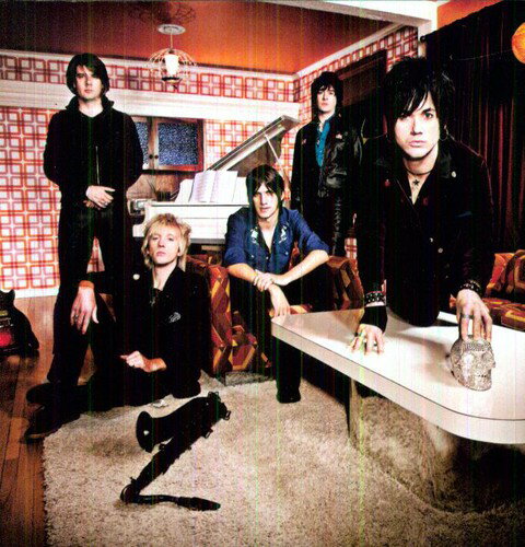 2012/2/7 発売輸入盤収録曲：(プリマドンナ)Prima Donna roars back with the rabbal-rousing follow up to their Acetate debut "After Hours"....