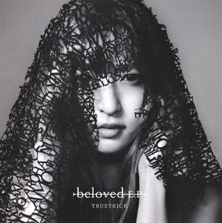 神田沙也加とBillyによるユニットのセカンドEP。センチメンタルで気品のあるメロディの「beloved」を筆頭に、アッパーなポップ・チューンや爆音ラウド・ロック風まで、抑揚に富んだ楽曲が揃う。神田もコケティッシュな声を生かした表現力のある...