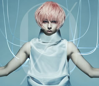 人気の男性声優、蒼井翔太の2ndアルバム。シングル曲「イノセント」「DDD」「flower」に加え、リード曲「零」などバラエティに富んだナンバーを収録。【品番】　KIZC-417〜8【JAN】　4988003509583【発売日】　2017...