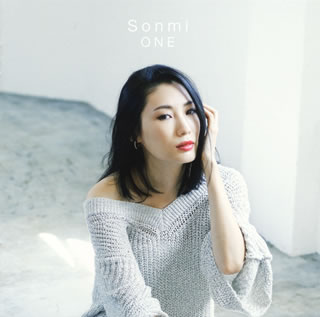 モデルやタレントとして活動を続けて来た彼女がついにシンガーとして活動開始。もともと歌唱力には定評があったらしいが本作を聴けばそれも納得。歌詞もすべて彼女が手がけるなど、その才女ぶりを確認できる。1作目とは思えない落ち着きと安定感、そして健康...