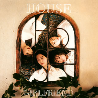 大阪出身、4人のメンバー全員が作詞作曲を手掛ける新世代ガールズ・バンド、GIRLFRIENDの2ndアルバム。TVアニメ『ブラッククローバー』オープニング・テーマ曲「sky&blue」や清水翔太プロデュース曲「それだけ。」などを収録。【品番...