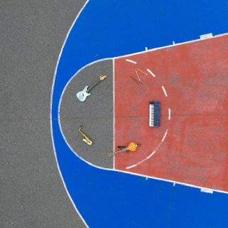 クラクラの愛称で親しまれるポップ・バンド、CRCK/LCKSの5th EP。クライマックスで洪水のように押し寄せる音とピアノの旋律の対比が象徴的な「Wellmade」をはじめ、遊び心に富んだナンバーが揃っている。【品番】　APLS-2303...