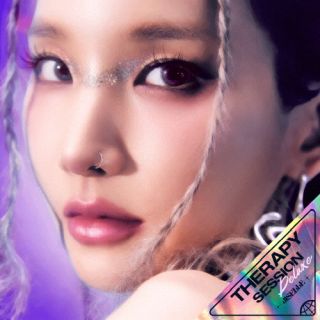 韓英日のトリリンガルで、作・詞曲やプロデュースも自ら手がける韓国のR&Bシンガー、ジゼル。2022年発表の初EPに数曲を追加して初フィジカル化。BIG NaughtyやGEMENIらK-ヒップホップ/R&Bシーンの実力派が客演している。【品...