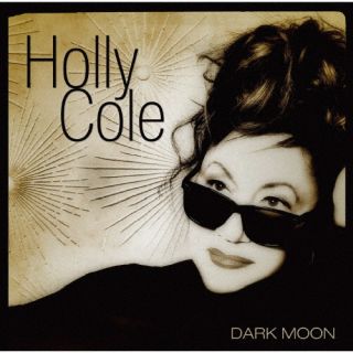 カナダが生んだヴォーカリストの13作目のスタジオ盤。アーロン・デイヴィスら長年のパートナーを含むサポート陣を迎えたアンサンブル作で、即興を重視しつつもアレンジの妙味を活かした作風が際立つ。日本盤のみライヴ音源を収めた特別盤でのリリース。【品...