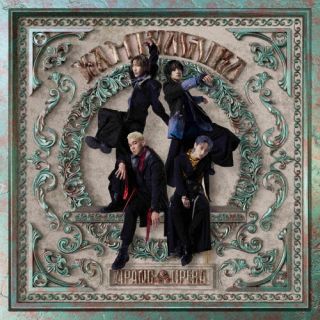 結成4年目のパフォーマンス・ユニット、ZIPANG OPERAの初シングル曲にしてトレカ・ゲームのテーマ・ソング。バトル・シーンを思わせるアグレッシヴなロック・チューン表題曲「KAMIYAGURA」ほかを収録している。【品番】　LGCL-9...