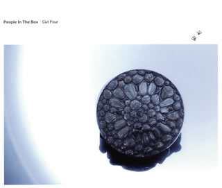新世代実力派バンド、People In The Boxが2015年3月にスタートしたツアーから、東京・新木場Studio Coastでの最終公演を映像化。『Talky Organs』収録曲を中心に、新旧人気曲が繰り出される。【品番】　CRB...