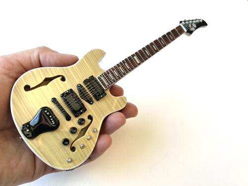 発売日がすでに過ぎている商品でメーカーに在庫がなく入荷にさらにお時間がかかる場合は、改めてご連絡させていただきます。ご予約商品は 発売延期または海外の卸での取扱中止になることがございます。その時はわかり次第ご連絡いたします。※アメリカから輸...