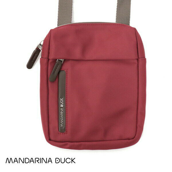 商品説明 素材 ナイロン80%　ポリウレタン20% 大きさ(縦×横) 約21cm×17cm マチ幅 約3.5cm ディテール 外側ファスナーポケット1、外側オープンポケット1、内側オープンポケット2 カラー エンジ(画像にてご確認ください)...