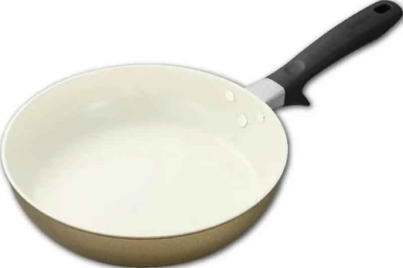 京セラ オール熱源可 フライパン 26cm セラミック加工 フッ素 不使用 油使用 ベージュ CF-26C-WBG【肉はジューシー、野菜はシャキッと仕上げる】セラミック加工は熱まわりが良く、遠赤外線効果によって、肉料理をジューシーに、魚はふ...