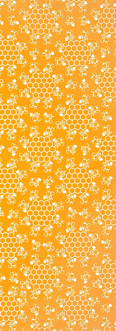 商品名 手ぬぐい「ぶんぶん 地染 イエロー」 説明 頭3パターン、表情8パターン、動作2パターン。 六角形の巣を中心に飛び回る小さなかわいいミツバチを描きました。 動作はほとんど壺を両手でしっかりと持ったパターンですが、 もう一つ片手が離れ...