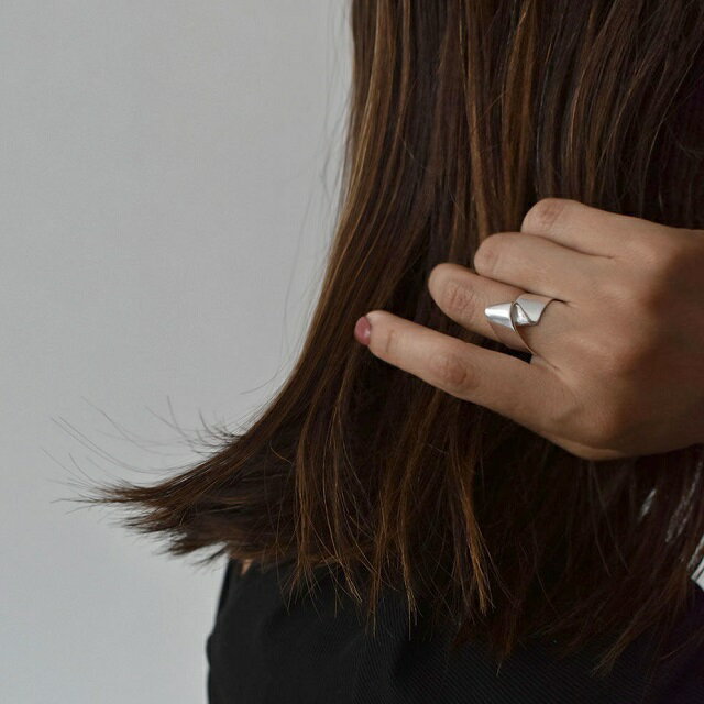 ■素材 SV925　Gold plating ■サイズ 約9号からサイズ調整可能 ※モニターの発色によって多少お色味が異なって見える場合があります。 こちらは、ネコポス発送商品になりますので、お届けまでに発送から1～2日かかります。