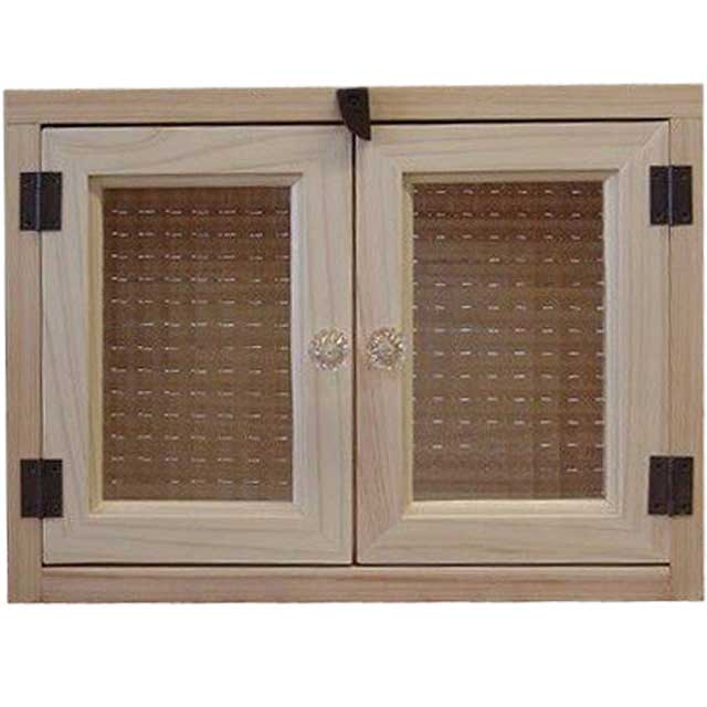 少しレトロ感のあるノスタルジックなチェッカーガラスチェッカーガラスを入れ込んだ、ニッチ用キャビネットです。 裏板がついていますので安定感抜群。 チェッカーガラスによく合うパンプキンノブを付けています。 ニッチ用の埋め込みタイプですので、ご希...