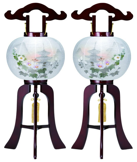 商品説明 特徴 ご先祖のお迎えにお供えする大内行灯です。 本体は天然木に本桜色塗装仕上げで、外雲竜紙張り二重火袋の置き提灯です。 雲竜紙とは、和紙材料の太い繊維が抄き込まれた薄い和紙で高級感が漂います。 仕様 ●寸法　高さ: 71cm、直径...