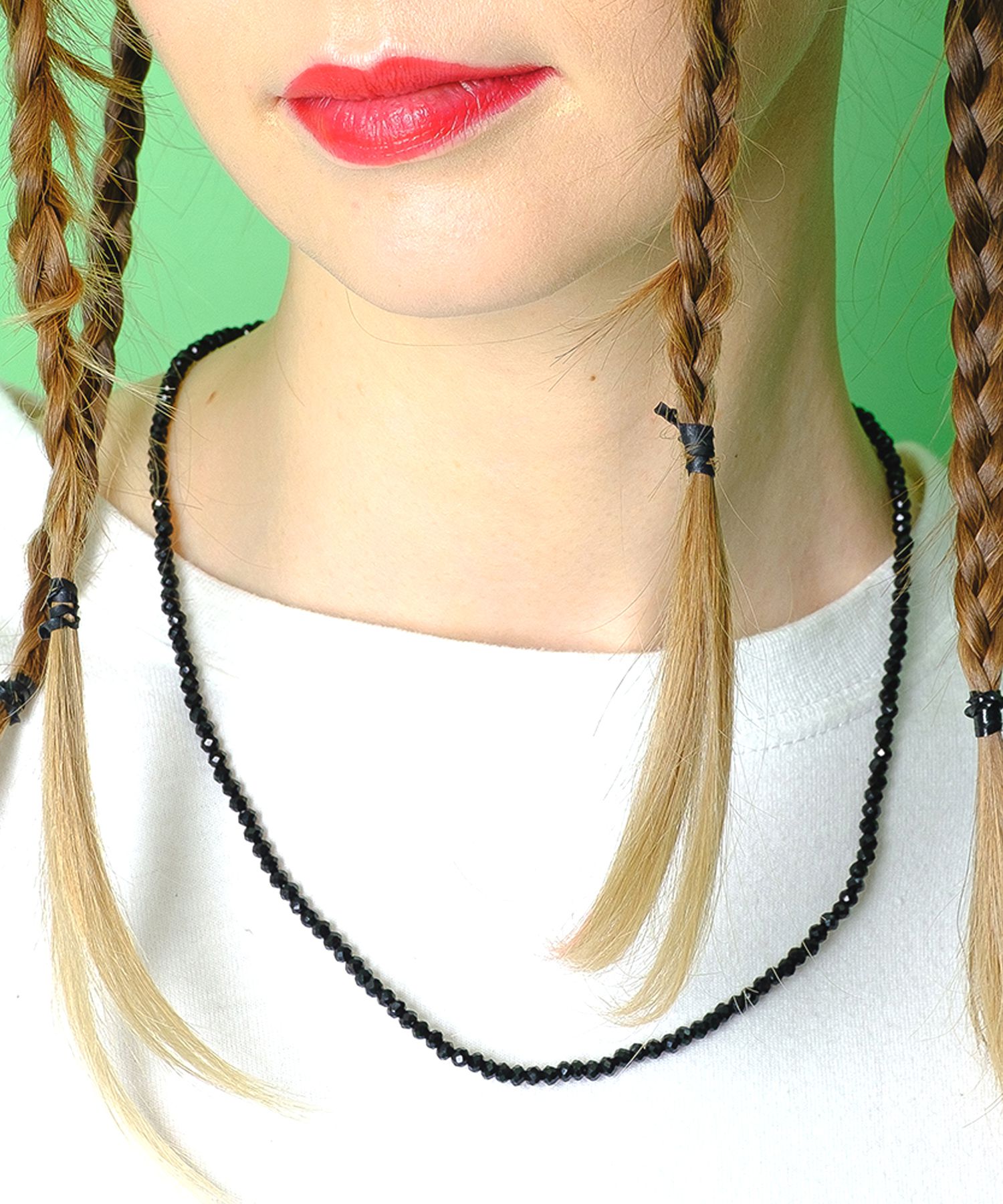 バリエーションビーズネックレス-50-コーデのアクセントとしても、逆に主役としても欠かせないアクセサリーの定番ネックレス。ユニセックスで使える首回りにすっきりと馴染むショートスタイル、90年代リバイバルの流れもあり注目のビーズネックレススタ...