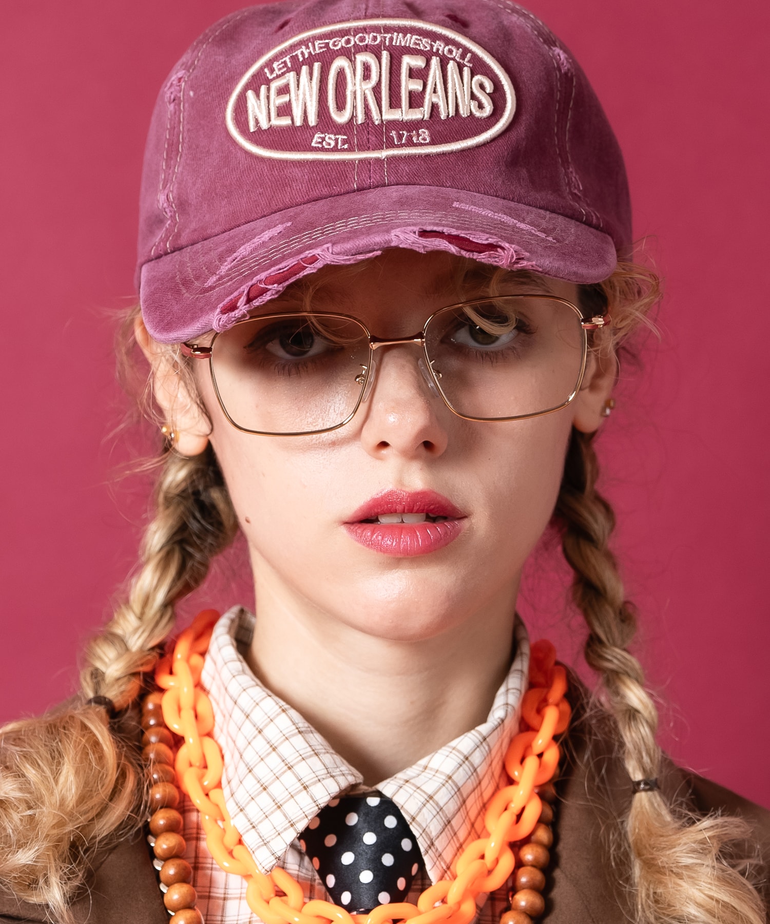 レトロスクエアメガネ / ユニセックス メンズ レディース クリアレンズ 伊達眼鏡時にアクセント、時に主役、コーディネートに馴染ませても華をもたせてもいい定番中の定番アイテムの眼鏡/メガネ/伊達メガネ。レトロでクラシカルアンティークな雰囲気...