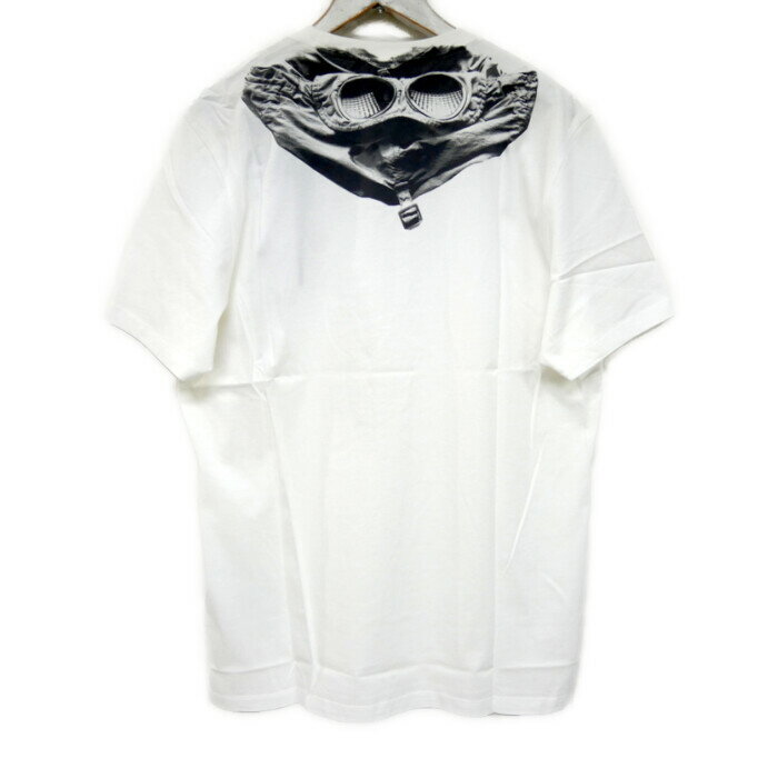 商品説明商品詳細C.P. COMPANY 素材コットンサイズXL肩幅約：47身幅約：57着丈約：74カラーWHITE 状態新古品 注意モニターの発色によって色が違って見える場合がございます。