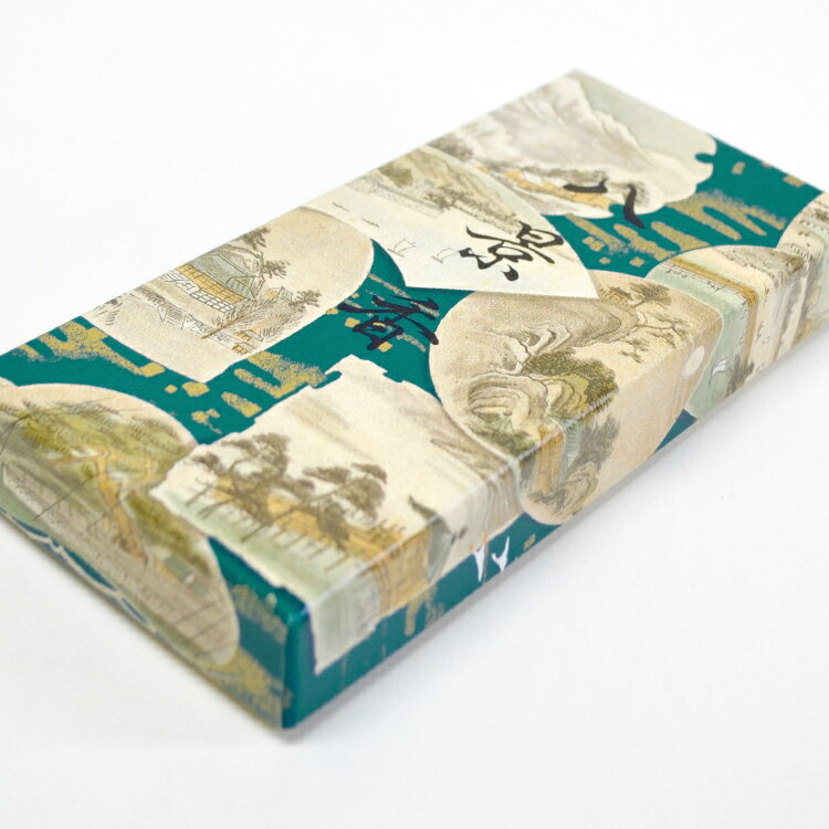 西洋の香水を「メロディー」に、東洋の香木を「リズム」とした時、 すばらしいハーモニーを奏でる そういうイメージを持ってお線香、お香を生産しているのが、「大発」です。 香水はフランスのメーカーと直接話し合い、 お線香・お香のために特別にブレン...