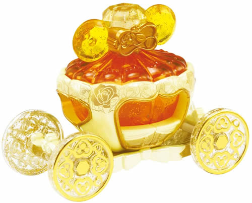 対象年齢 3歳以上　 【材質】 本体：亜鉛合金 タイヤ：PVS シート：PP シャーシ/ホイール：ABS 窓ガラス：PS 他 メーカー：タカラトミージュエリーのようにキラキラで、ベルをイメージしたかわいい車です。 車のルーフやコンテナ上部な...