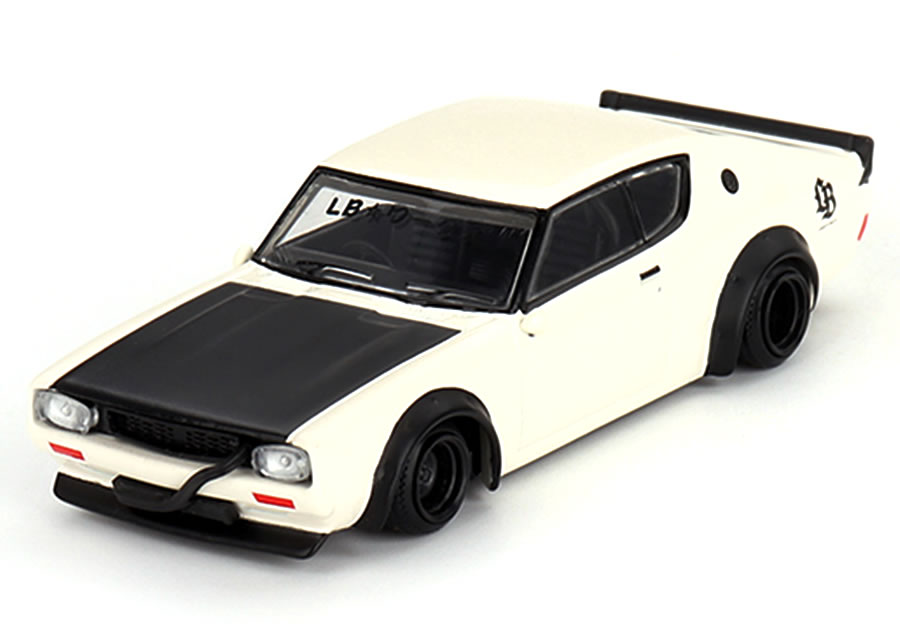 ダイキャスト1/64スケールで精密にモデル化しているMINI GTの新作として、リバティーウォーク仕様の新商品が登場。 まずは、スカイラインの歴史に様々な伝説を残した名車「ケンメリ」のバリエーションが登場。 ケンメリGT-Rは、累計生産台数...