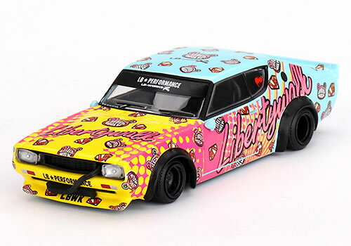 ダイキャストMINI GTの新作として、リバティーウォークからケンメリが登場。 お子様から大人まで幅広い層に人気のある、KUMAシリーズの新作で、カラフルなボディに、 KUMAが散りばめられたデザインが目を引く1台になっております。