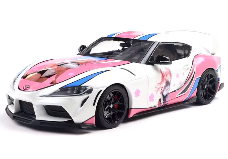 1/18スケール ダイキャストミニカー