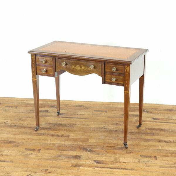 品番 80858 品名 デスク 原産国 イギリス 材質 マホガニー材 年代 1910年頃 サイズ 幅：91cm　奥行：48cm　高さ：74cm 商品について 全体に直線的ですっきりとしたシルエットに長めの脚も印象的な小ぶりなデスク(レディデ...