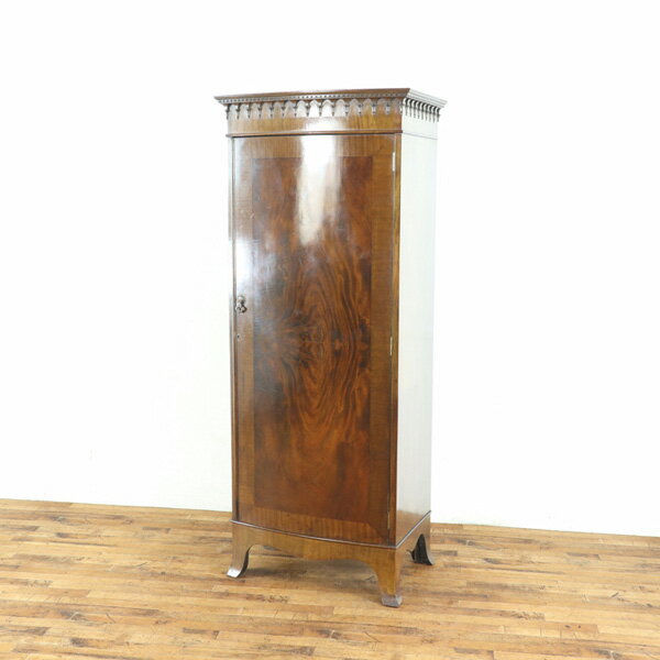 品番 81143 品名 ワードローブ 原産国 イギリス 材質 マホガニー材 年代 1930年頃 サイズ 幅：75cm　奥行：49cm　高さ：183.5cmハンガーレールから扉内床までの高さ 142cm 商品について ワードローブではかなり珍...