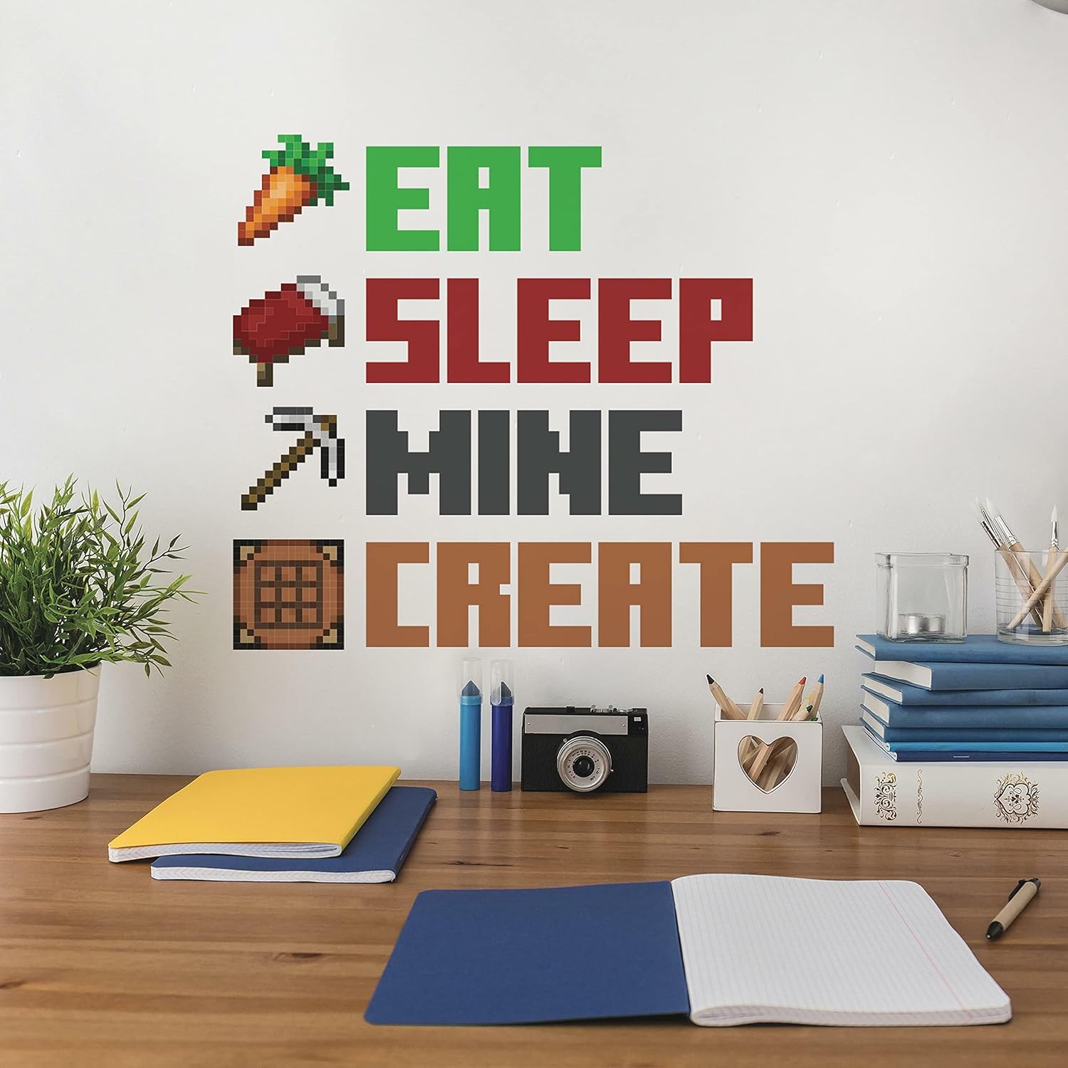 Minecraftの世界観をモチーフにしたメッセージデザインを、お部屋に手軽に取り入れられる貼ってはがせるウォールステッカーです。「Eat Sleep Mine Create」のフレーズを中心に、ゲームの雰囲気を感じられるデザインで、寝室や...