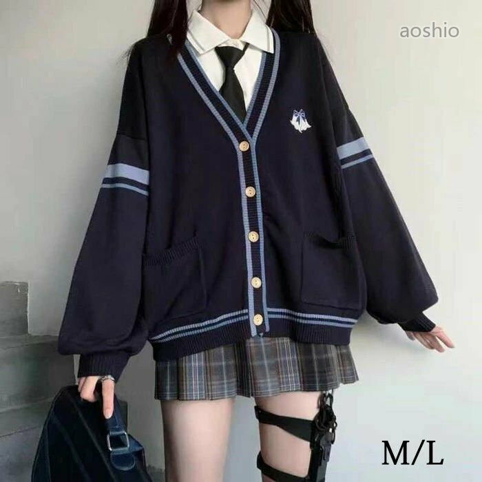 セット内容??.x?セーター「記載のないアクセサリー、小物等は付属しません」素材??.x?ポリエステルカラー??.x?ネイビーサイズ (cm)??.x?M/バスト118 着丈64 袖丈54L/バスト120 着丈65 袖丈55※表記寸法と実寸...
