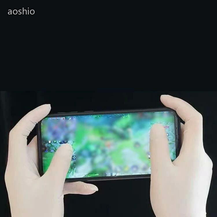300枚入り!左右兼用のため、片手でも使えて経済的なニトリル手袋です。スマホも対応可能!素手感覚が活かせる極薄手タイプです。伸縮性があり、手にフィットするため、長時間の作業にも適しています。ニトリルゴム製なので、耐薬品性・耐油性・耐摩耗性・...